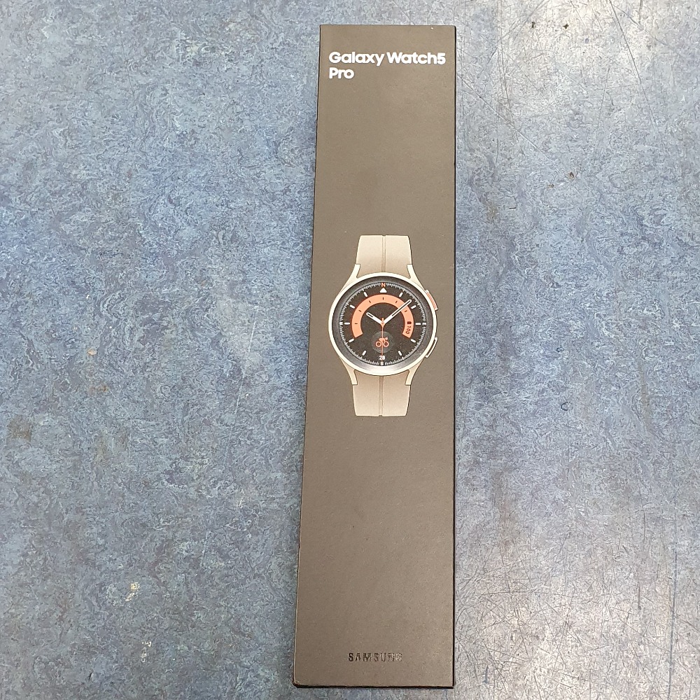 Pre-owned Samsung Galaxy Watch 5 Pro model SM-R920 45mm grey silicone ...